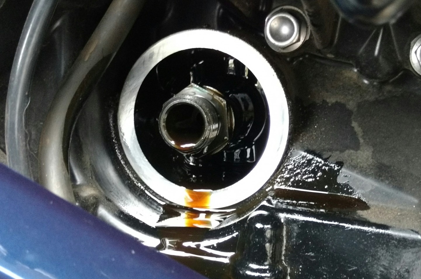 How to change oil, filter - "How To's" Technical Guides - Triumph Trophy